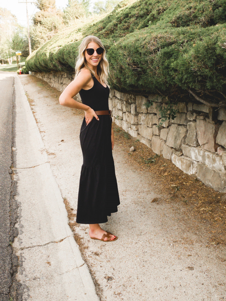 STYLING A BLACK MAXI DRESS FOR SUMMER - Five Foot Nine
